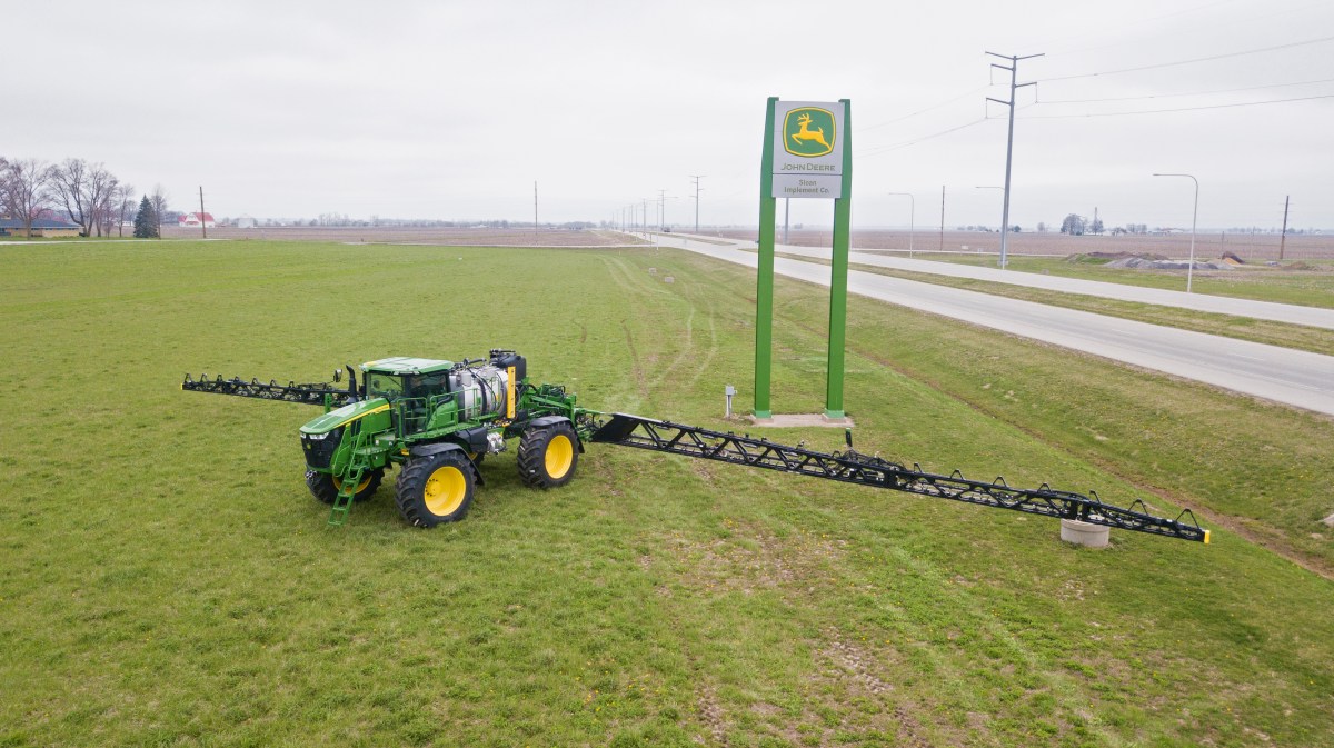 New John Deere 612R Sprayer with SEE & SPRAY™ ULTIMATE – Sloan Support